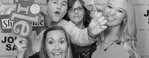 Monocle Photo Booth | Today's Bride